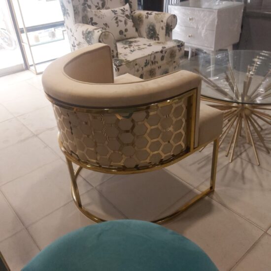 Deewan & bedroom chairs on sale in Karachi